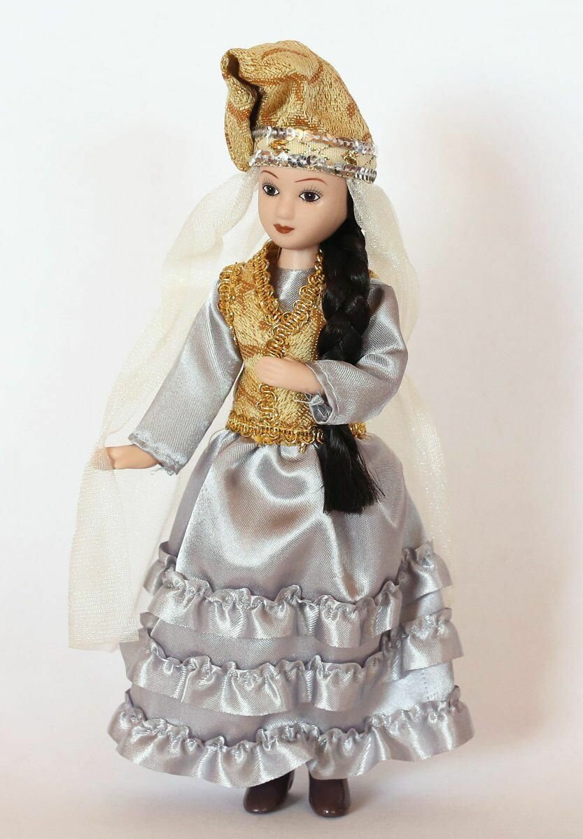 Кукла коллекционная в татарском свадебном костюме