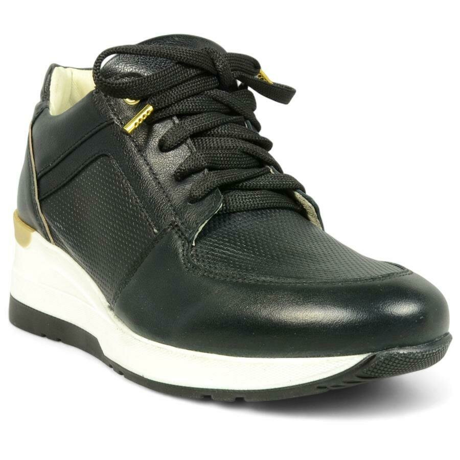 Кроссовки повседневные