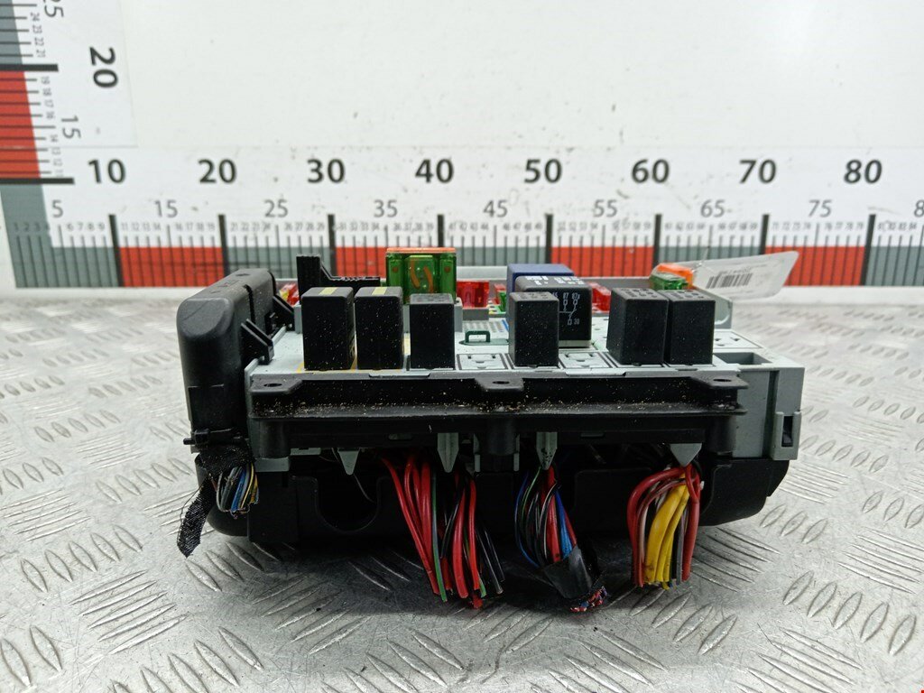 Блок предохранителей Opel Vectra B арт. 2094798