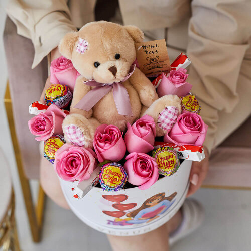 Детский букет Venus in Fleurs № 43, оформление в коробке, розы, 9 цветов