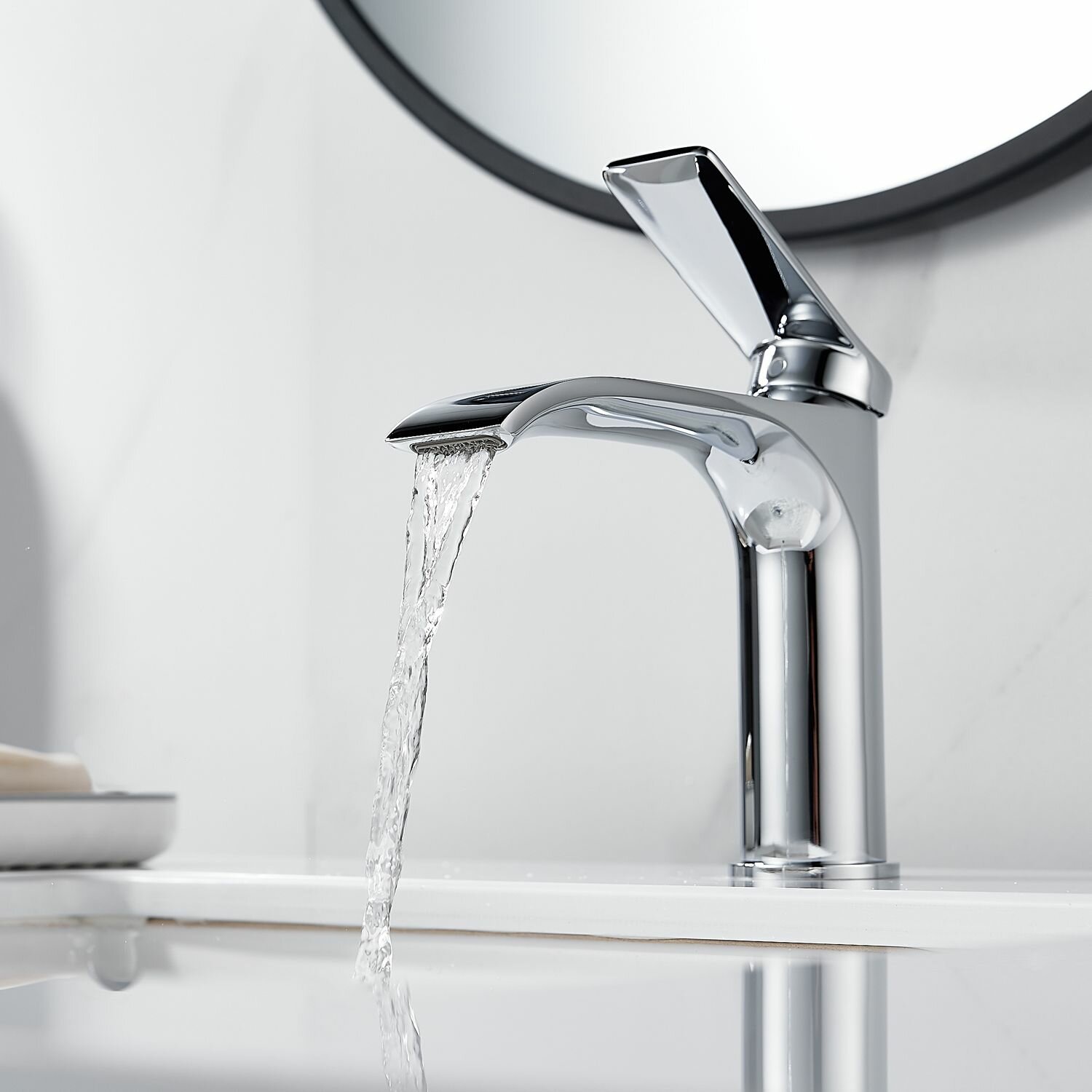 Смеситель для раковины Shevanik с каскадным изливом