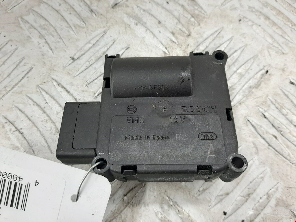 Сервопривод (электропривод моторчик привода) заслонки печки Audi A6 C6 4F0820511A арт. 782830