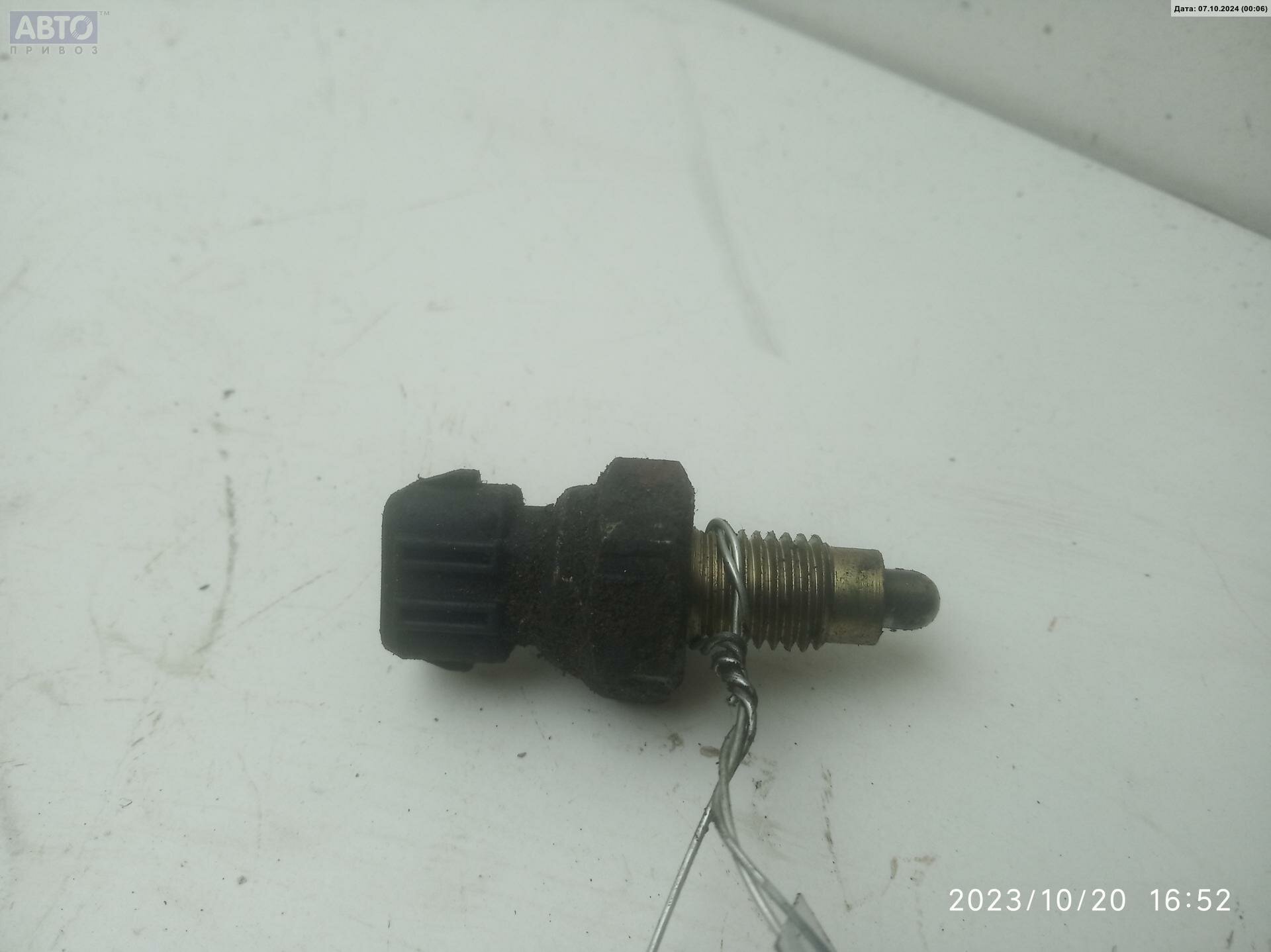 Датчик включения заднего хода (лягушка) Volkswagen Transporter T4