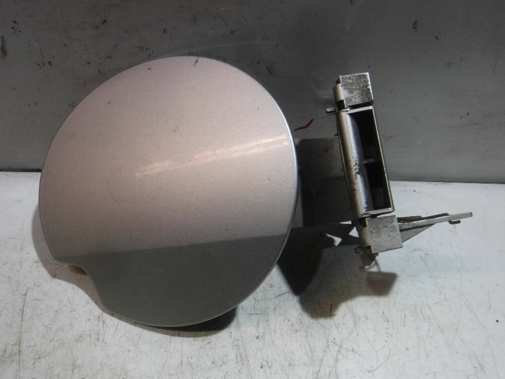 Лючок бензобака Peugeot 307 9643554477