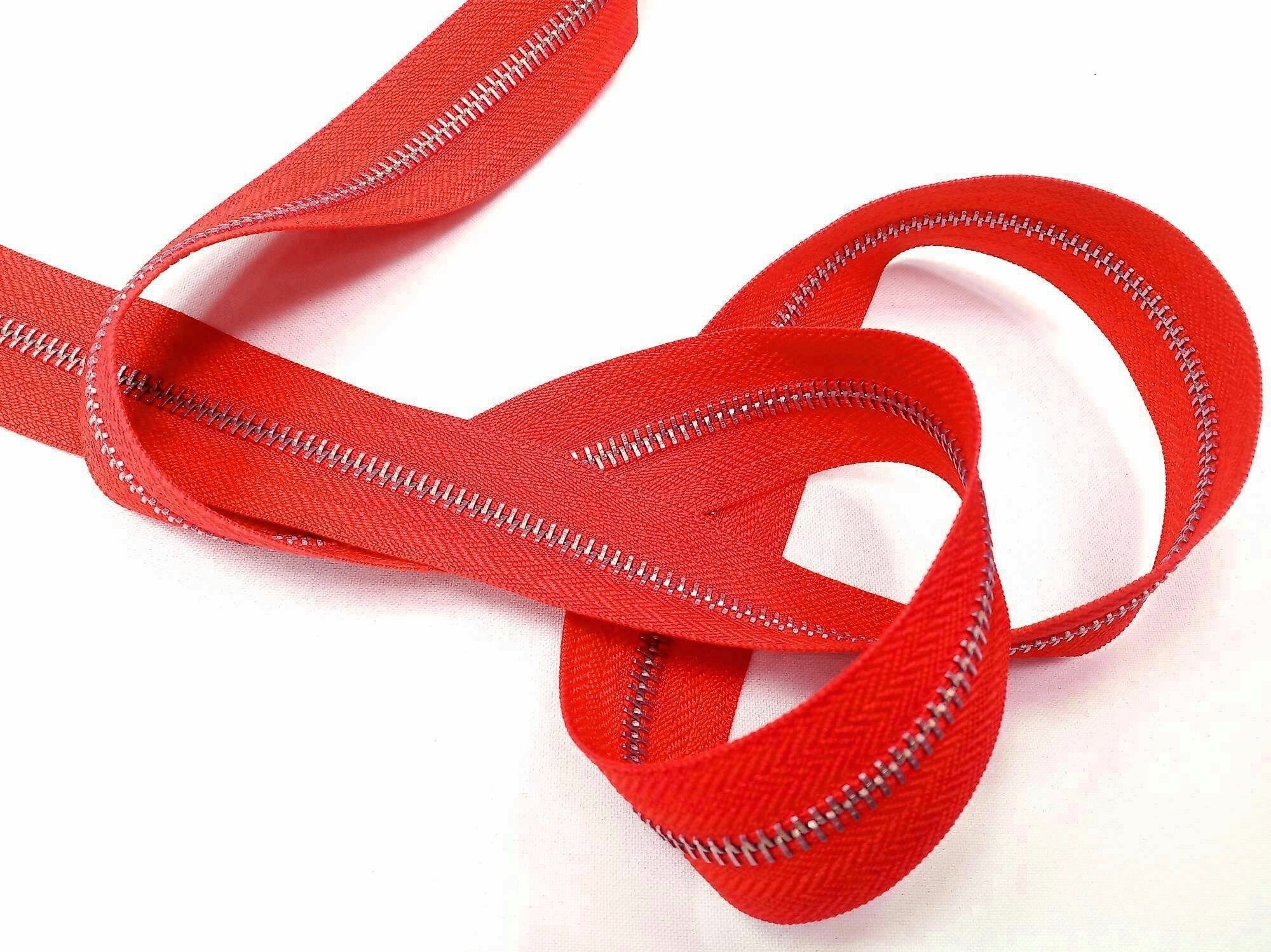 Застежка-молния рулонная, металлическая "Т5", цвет: красный/серебро, длина 5 м