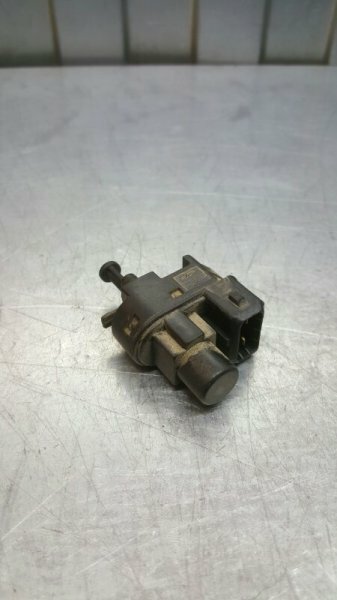 Концевик педали сцепления Ford Focus DFW 1998 (б/у)