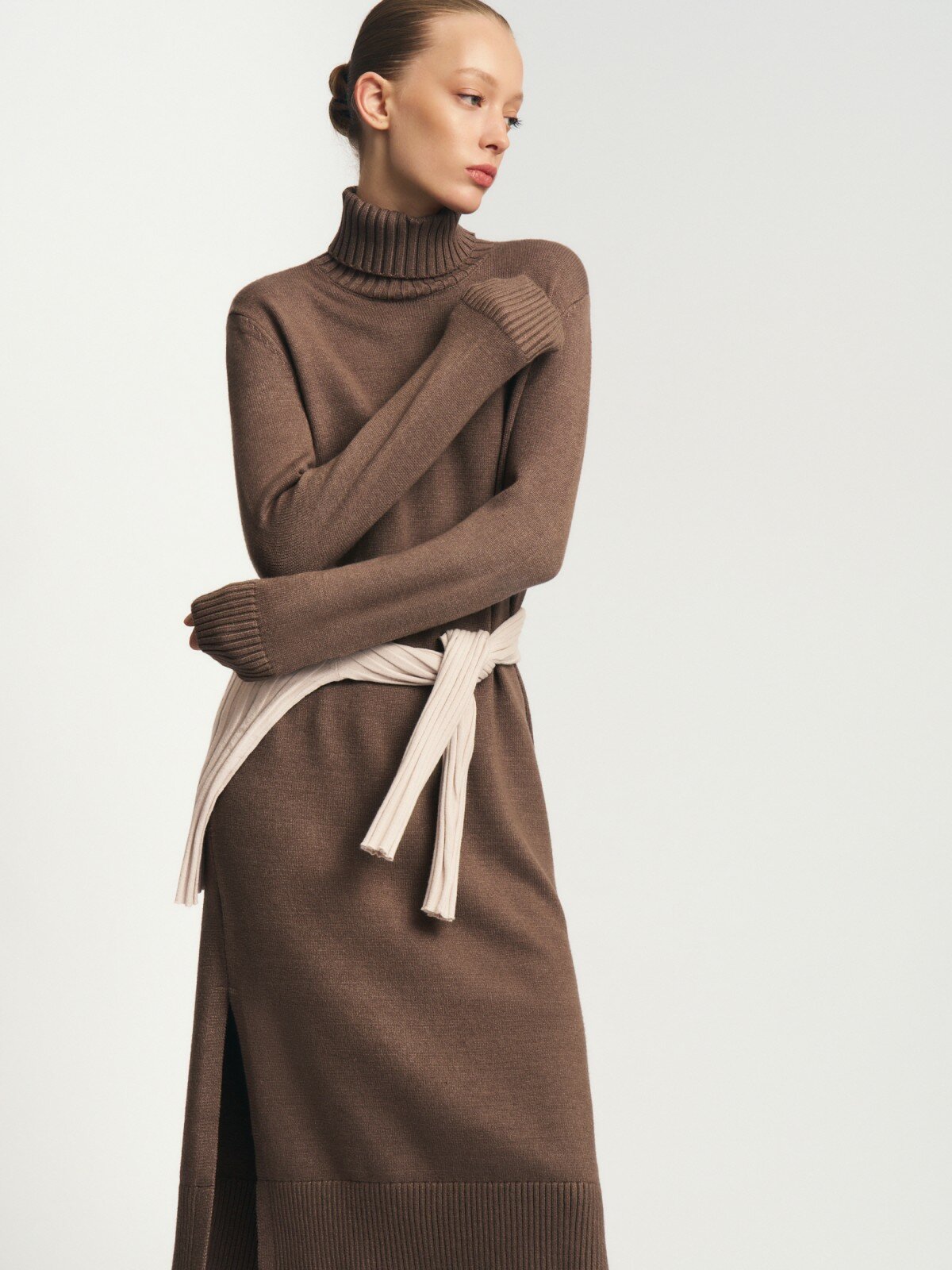 Платье Осень-зима 2025