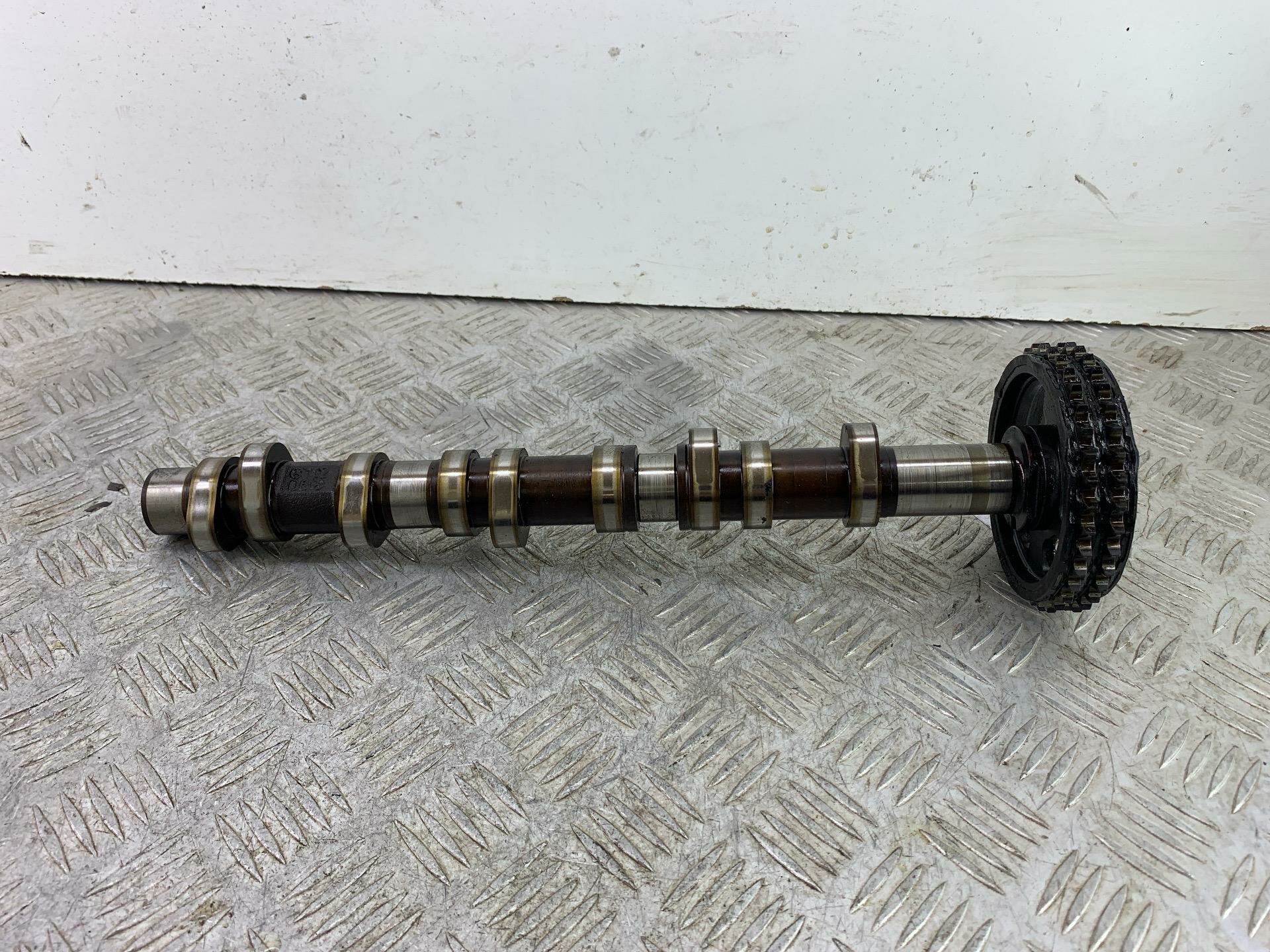 Распредвал левый Mercedes-Benz E W211 2004 11206