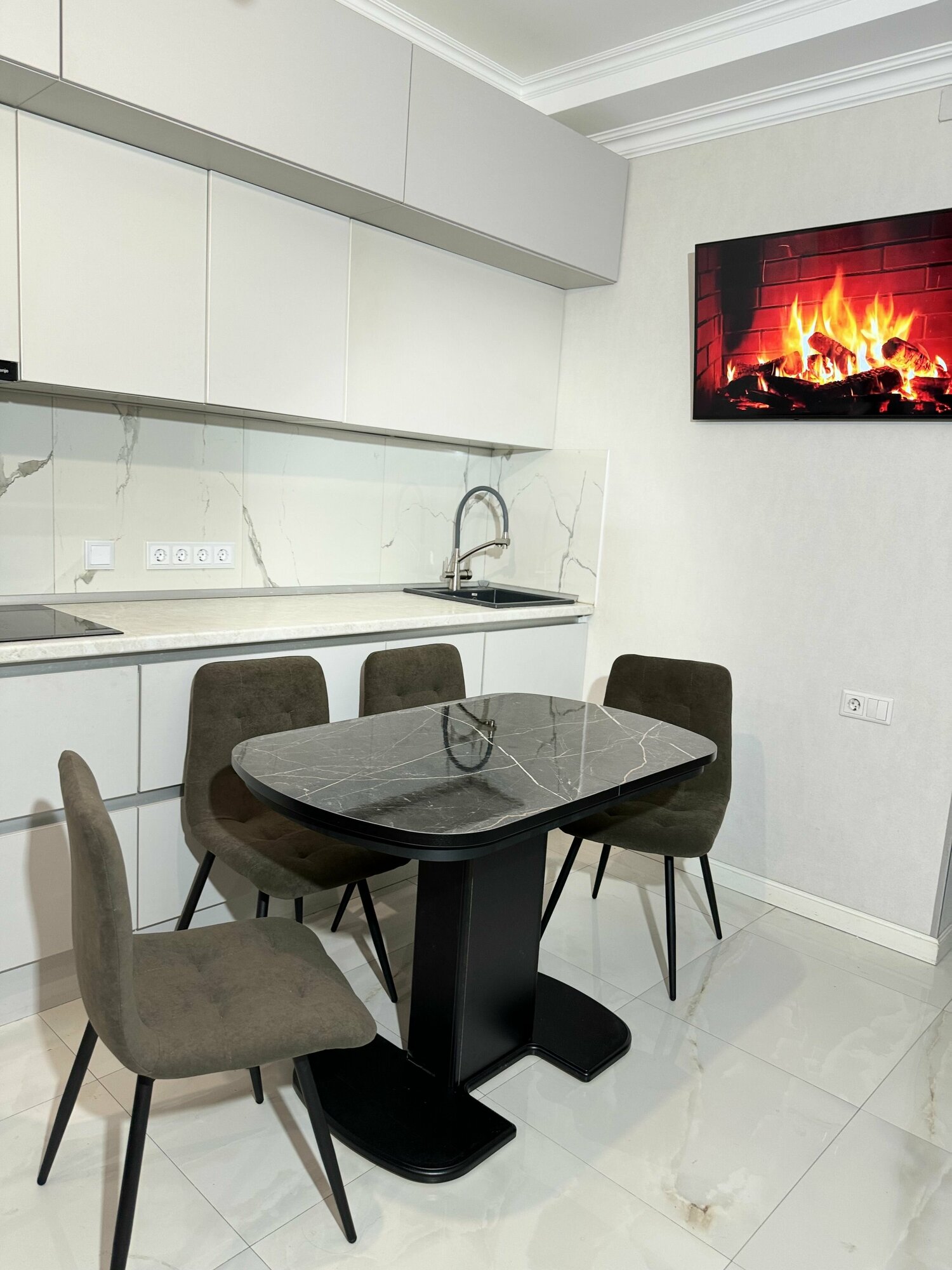 Кухонный стол и стулья Обеденная группа