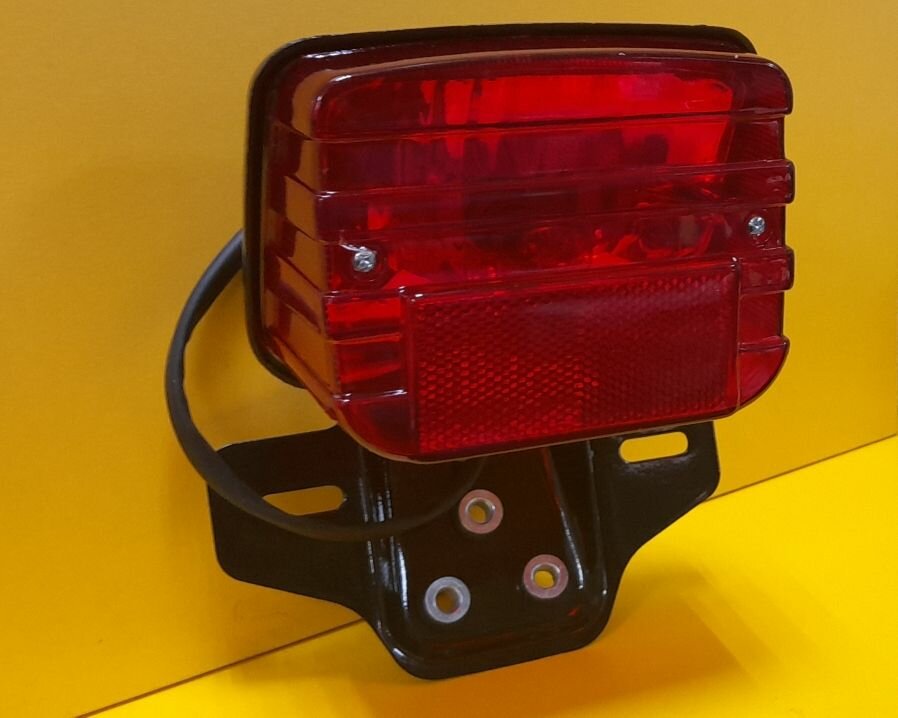 Стоп-сигнал ALPHA /красивый/ в сборе