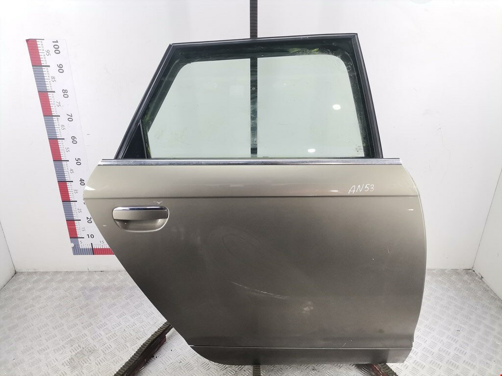 Дверь задняя правая Audi A6 C6 4F0833052G арт. 1665597