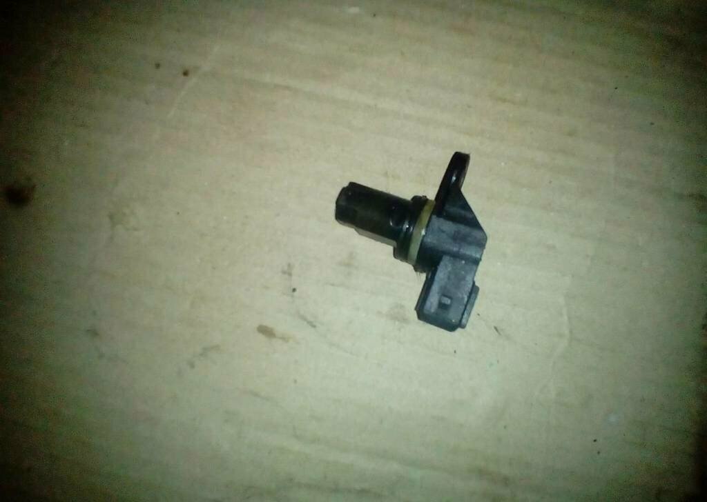 Датчик распредвала Renault Espace 4 2004 8200788528