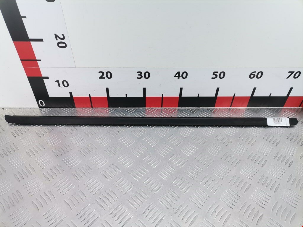 Накладка декоративная (молдинг) стекла двери передней правой Renault Logan 1 6001547006 арт. 1639091