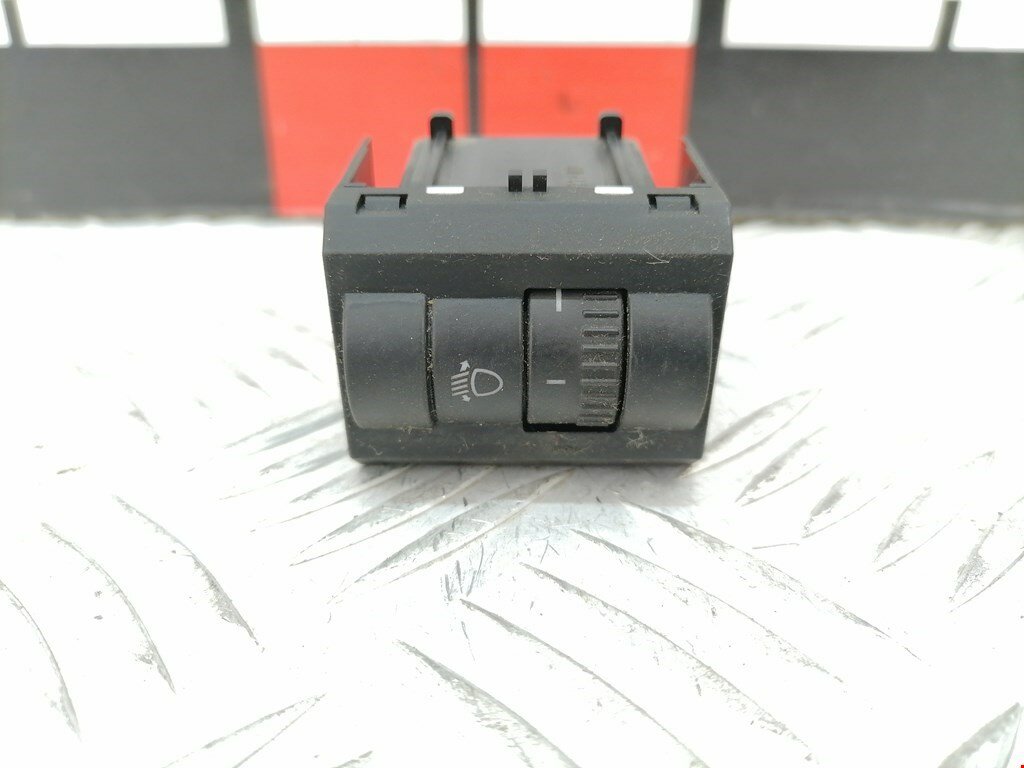 Кнопка корректора фар Skoda Fabia 2 (5J) 5J0941333A арт. 1511602