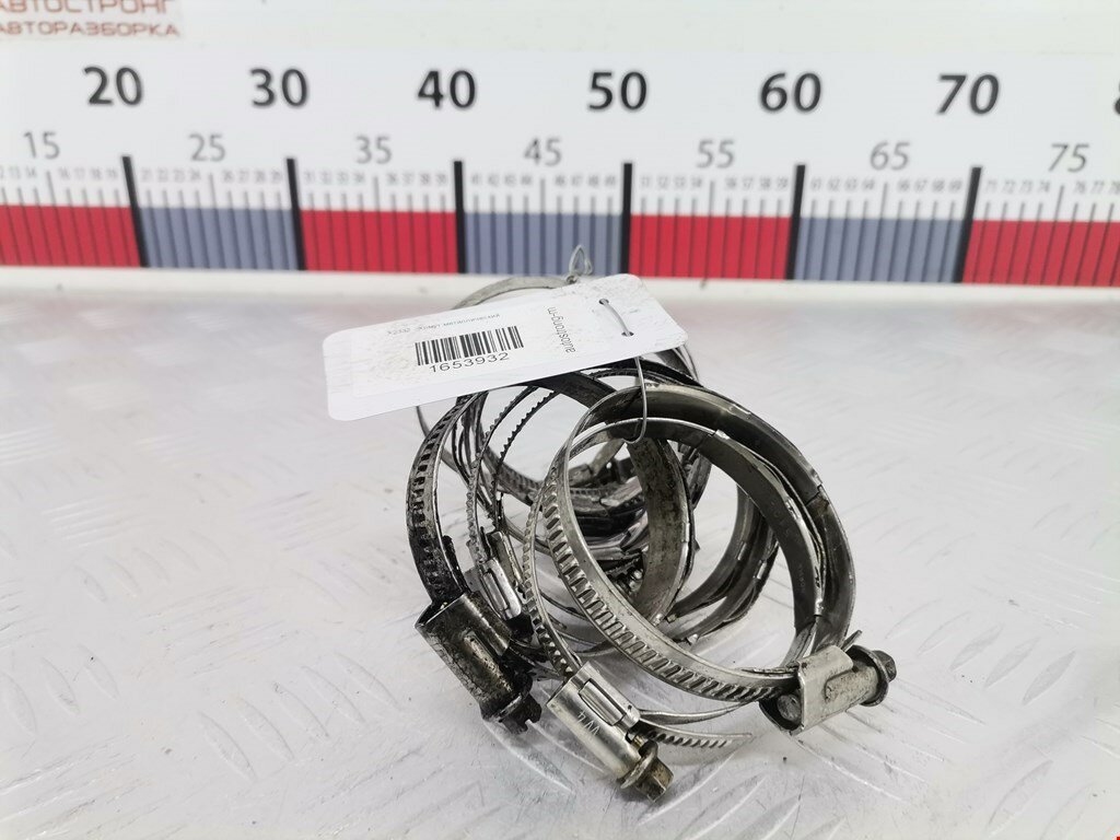 Хомут металлический Volkswagen Golf 4 11617798304 арт. 1653932