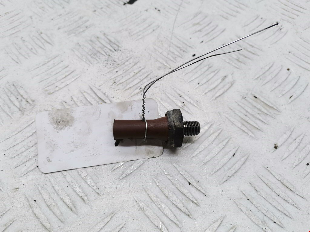 Датчик давления масла Volkswagen Touran 1 038919081D арт. 2100077