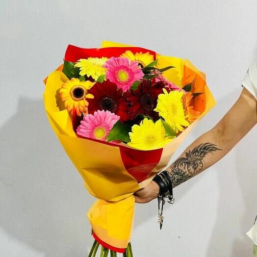 Яркий букет цветов, герберы 11 шт.