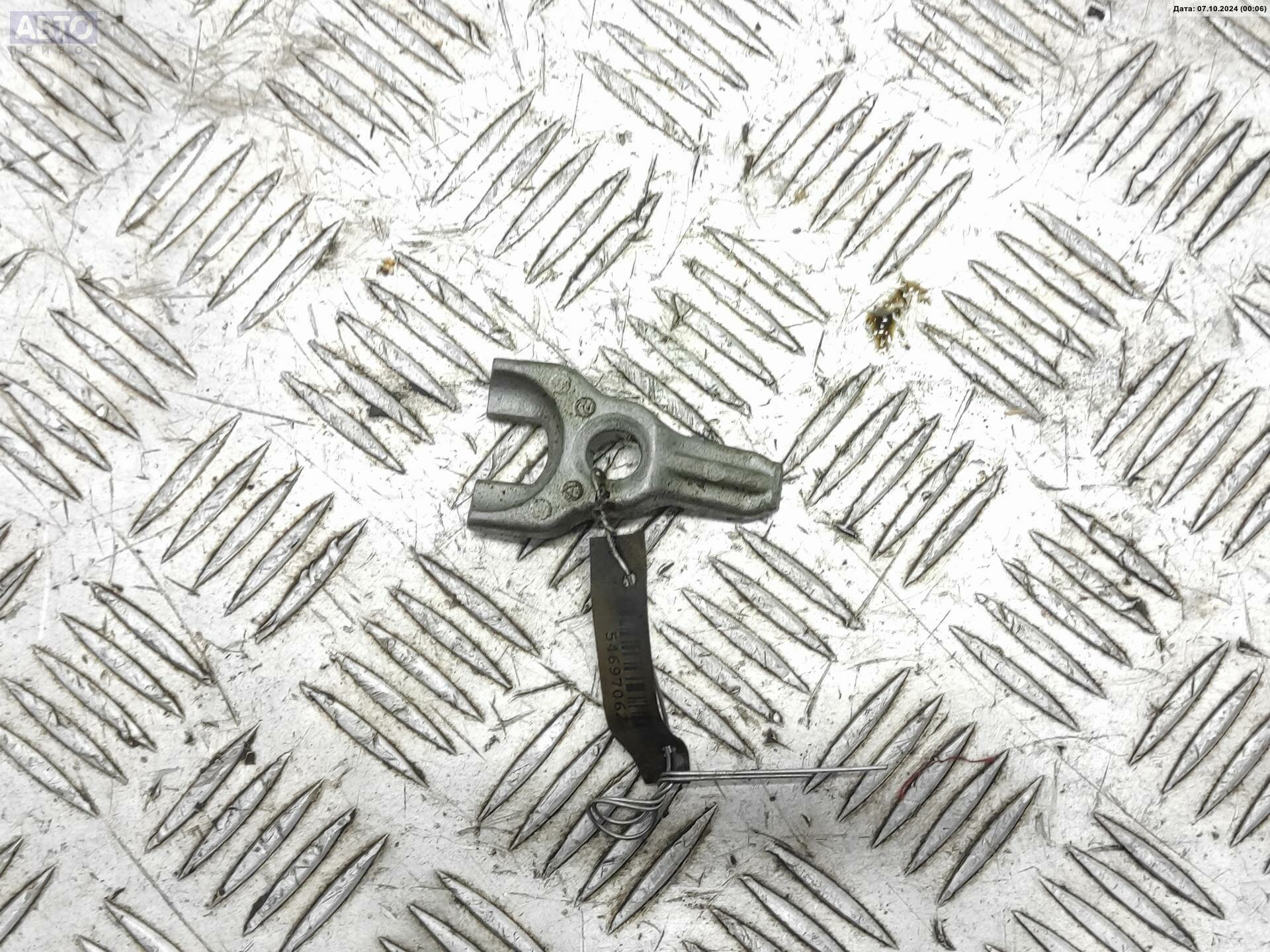 Скоба (кронштейн) крепления форсунки BMW 3 E90/E91/E92/E93 (2005-2013)