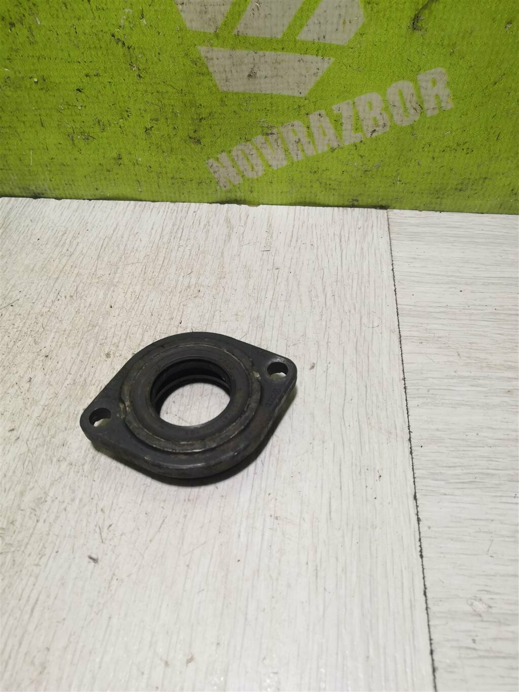 Фланец VW Golf 3 Vento 91-97