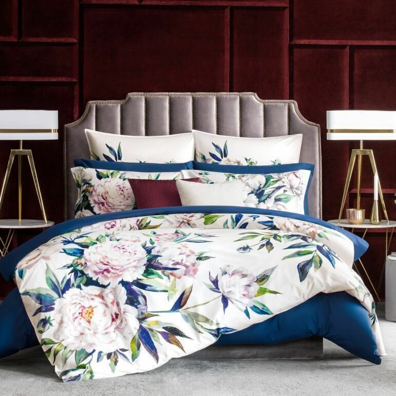 Togas Комплект постельного белья семейный "Пеония" 145x200-2/240x270/50x70-2 сатин, хлопок