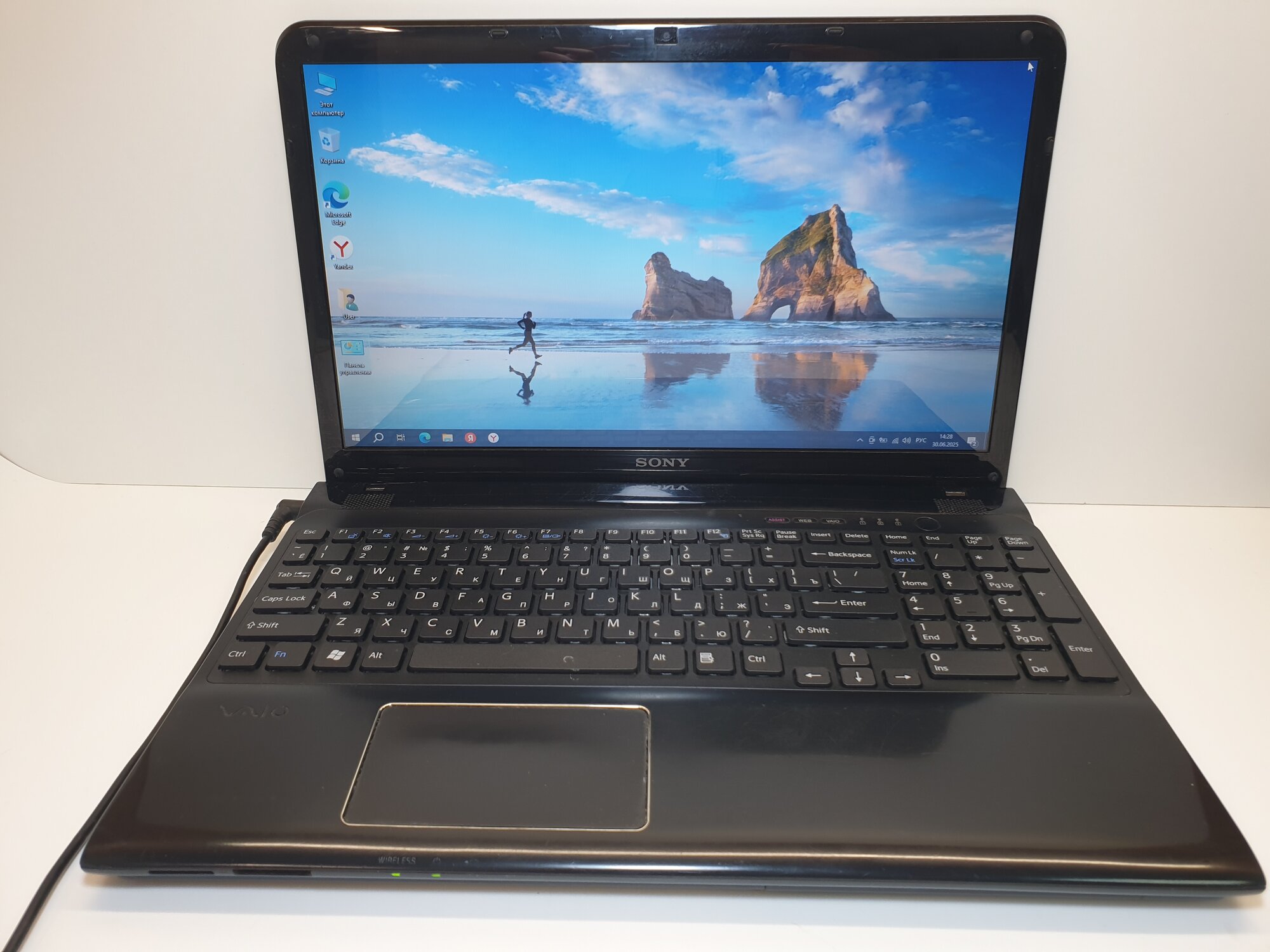 15.6"Ноутбук Sony SVE151D11V, Intel i5-2540M, Intel HD, RAM 8 Gb DDR3, 120Gb SSD, Windows 10