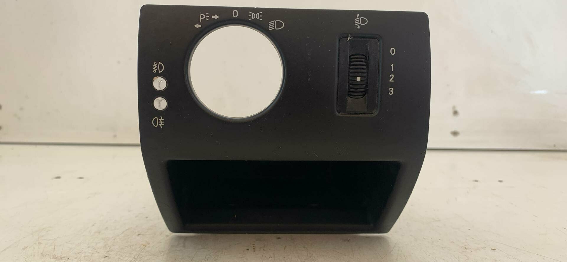 Кнопка корректора фар Mercedes-Benz A W169 рест. W169 2009 A1696800065