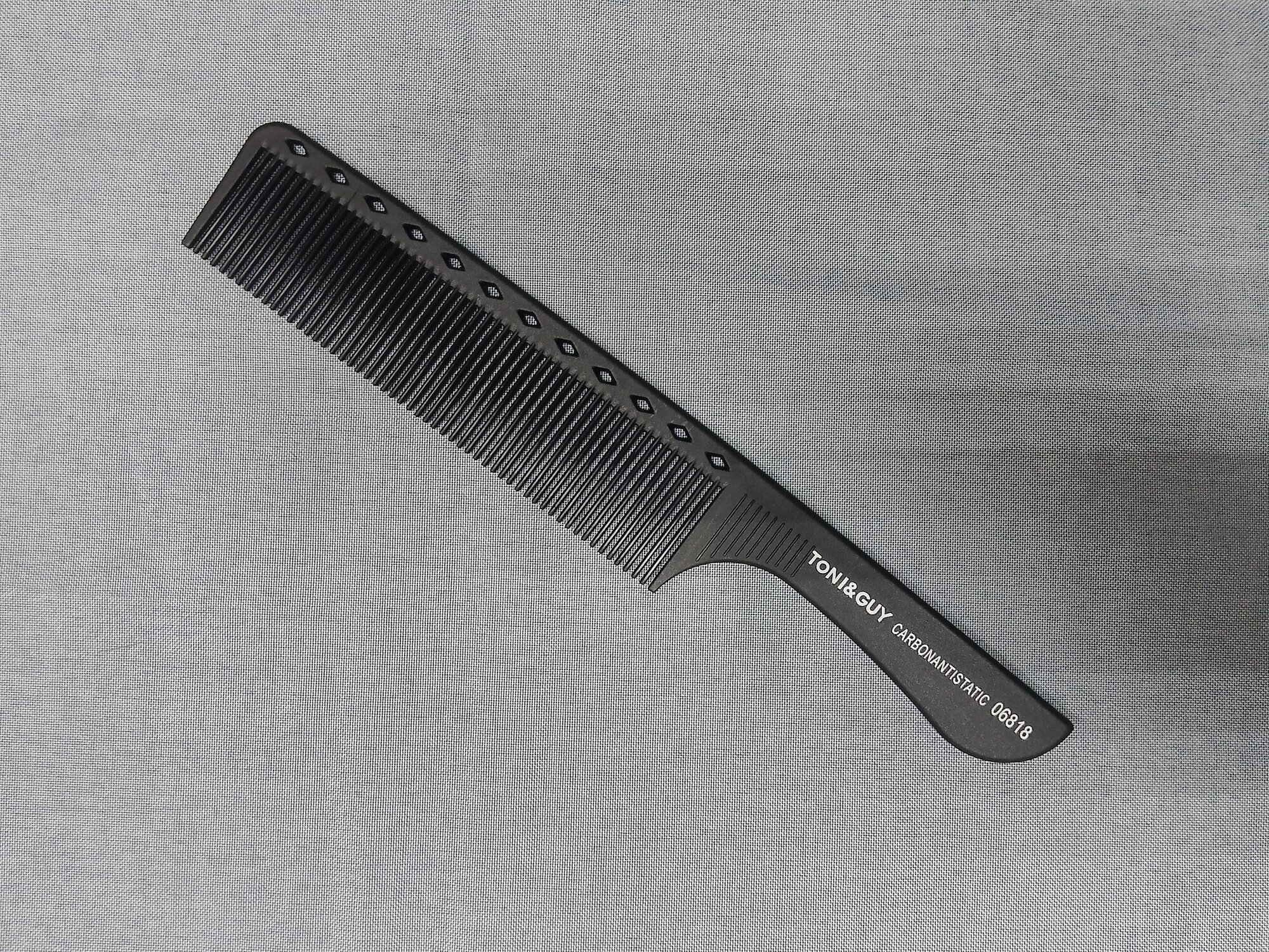 TONI&GUY Расчёска карбоновая, антистатическая, с ручкой, 21.5 см, черная