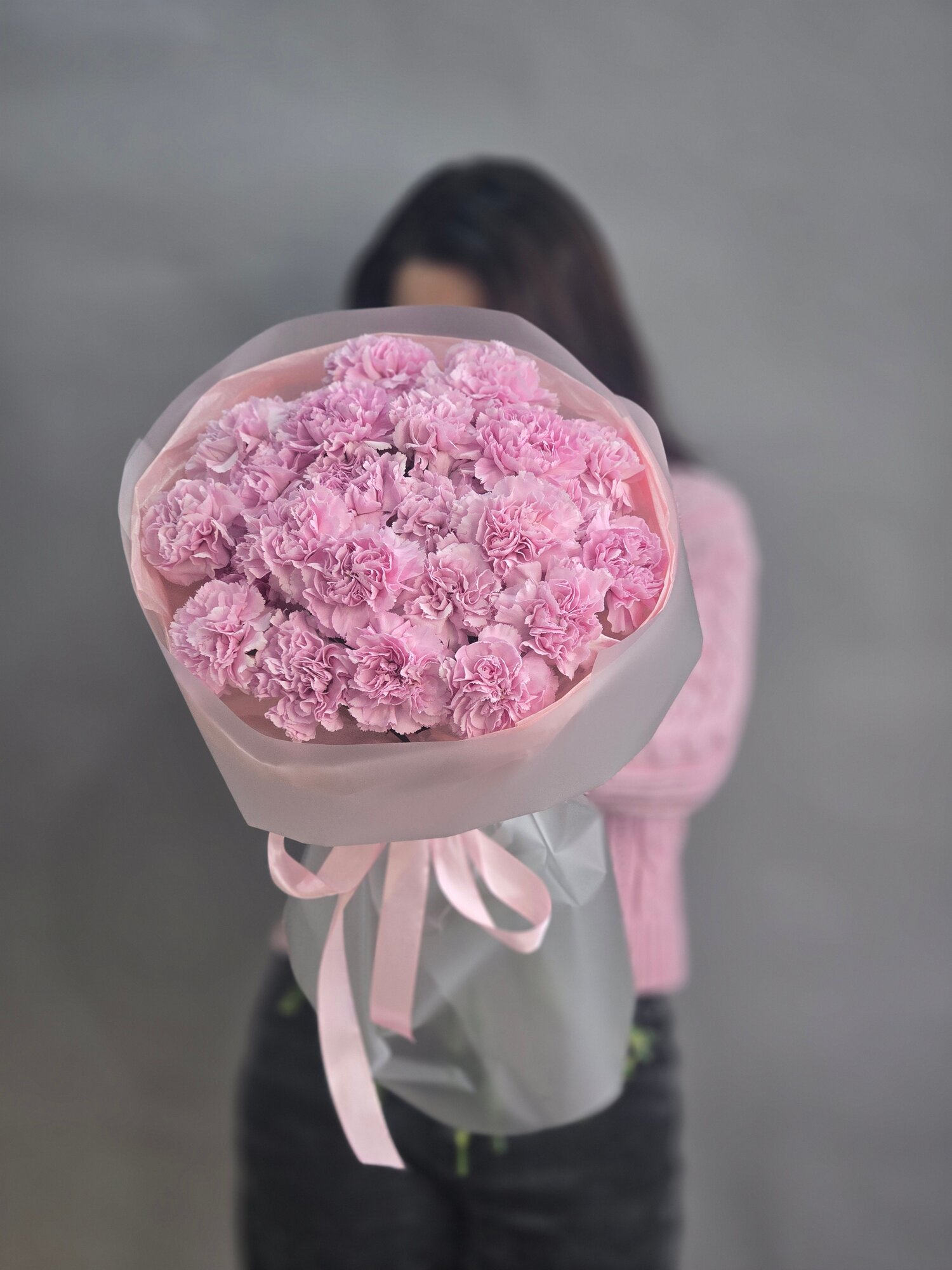 Букет из 25 гвоздик розового цвета, размер S, от "Di_Flowerslab"