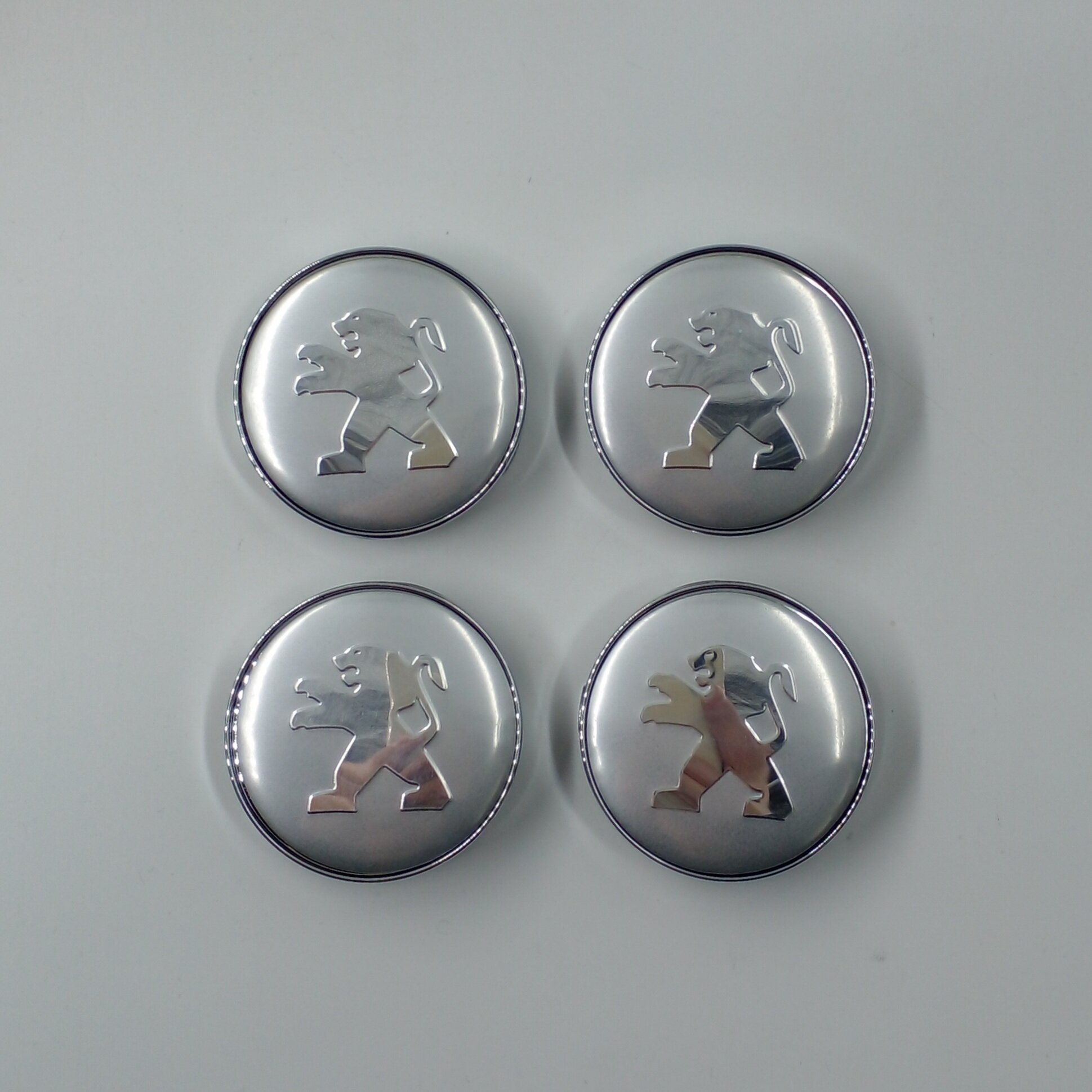 Колпачки заглушки на литые диски с эмблемой 60 мм 4 шт