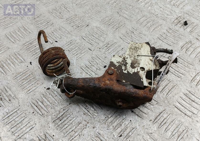 Распределитель тормозной силы Volkswagen Passat B3