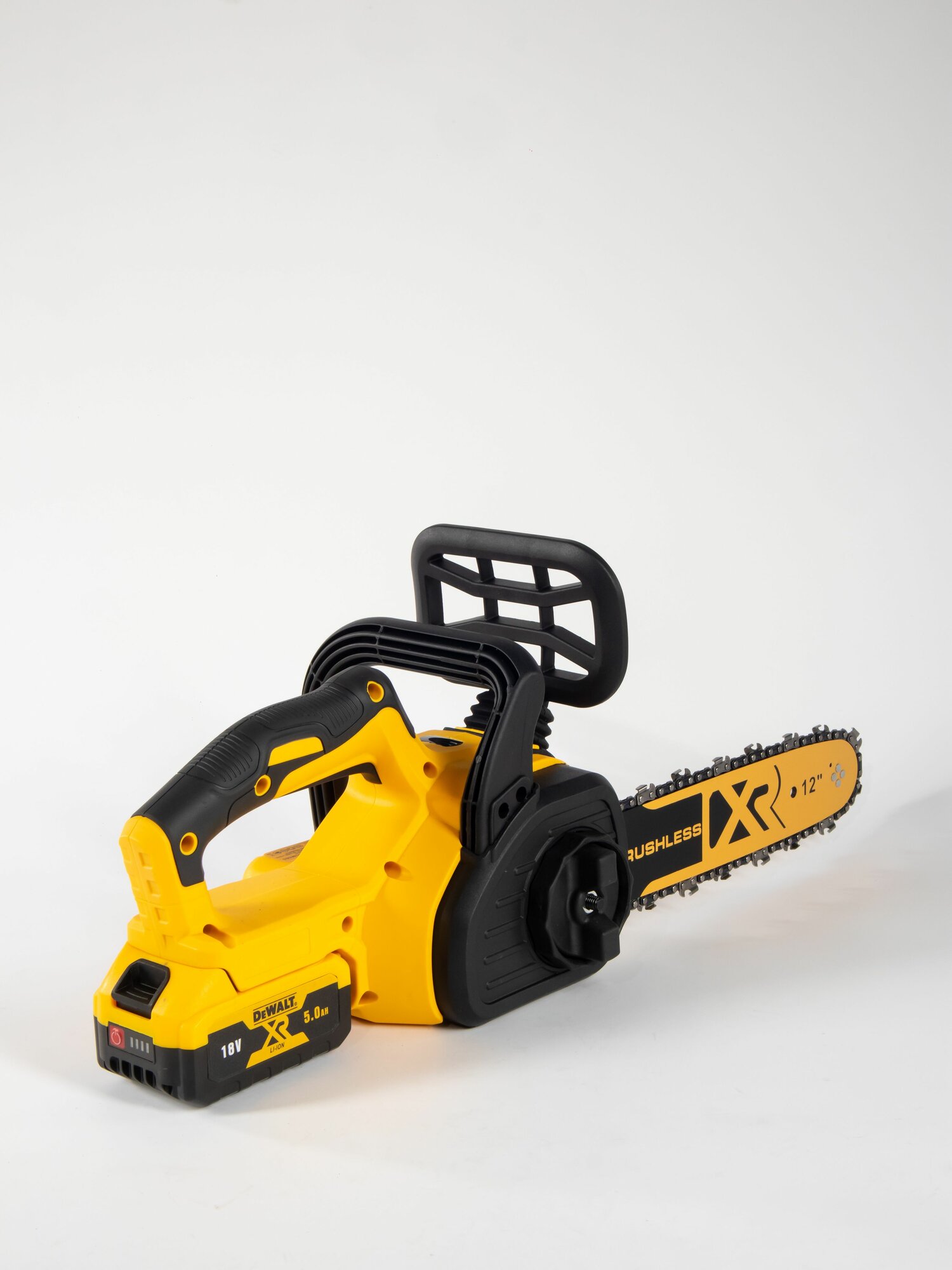 Аккумуляторная цепная пила Dewalt DCM565, бесщеточный, 18В 5.0А. ч, шина 12 дюймов