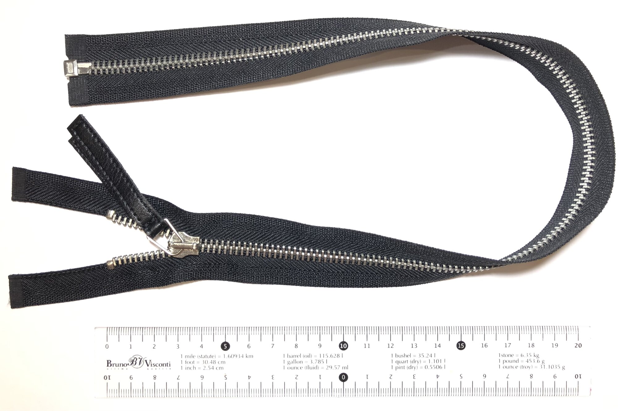 Молния металлическая разъёмная черная-основа / матовый никель-звено, бегунок с язычком из чёрной эко-кожи Т6 - 47см (1зам.) 1шт. UZ Италия