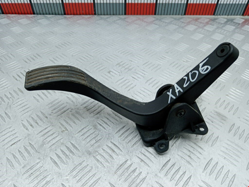 Педаль газа Ford Focus 1 98AB9P732AE арт. 1907485