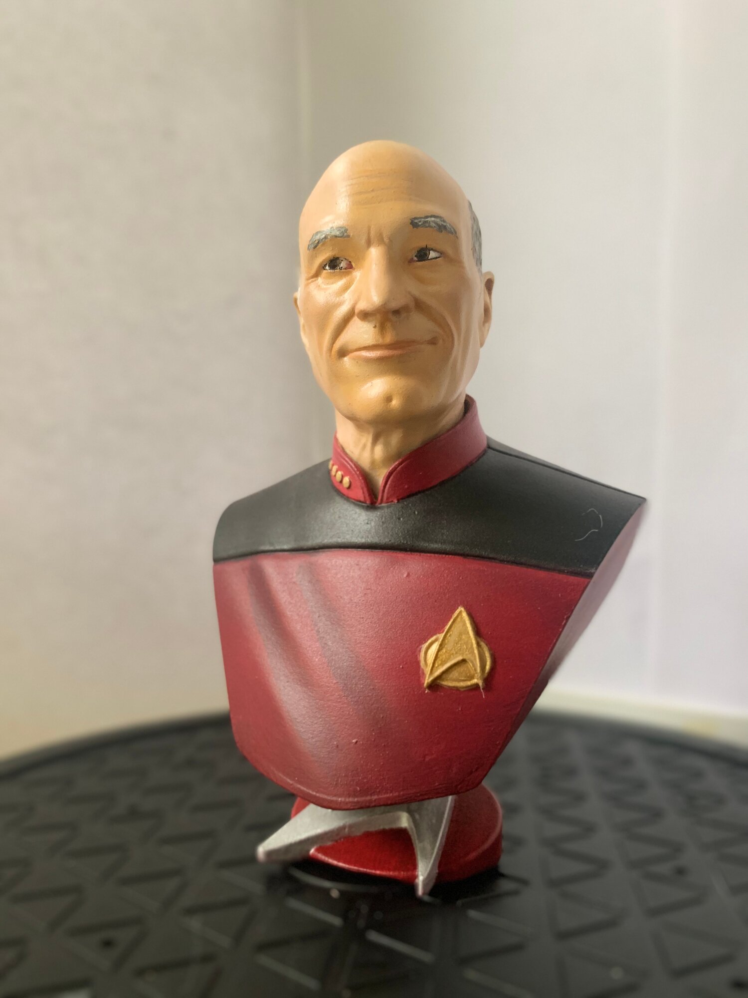 "Капитан Пикар" - фигурка бюста легендарного капитана корабля Энтерпрайз