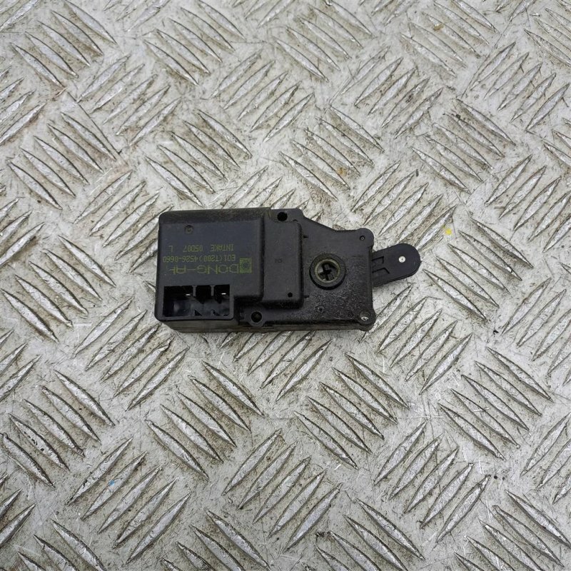 Б/У Моторчик заслонки печки Chevrolet Aveo 1 T200 / Шевроле Авео 1 T200 1.4 F14S3 83Л.С 2005