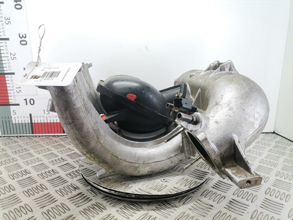 Коллектор впускной Citroen C8 арт. 2193679
