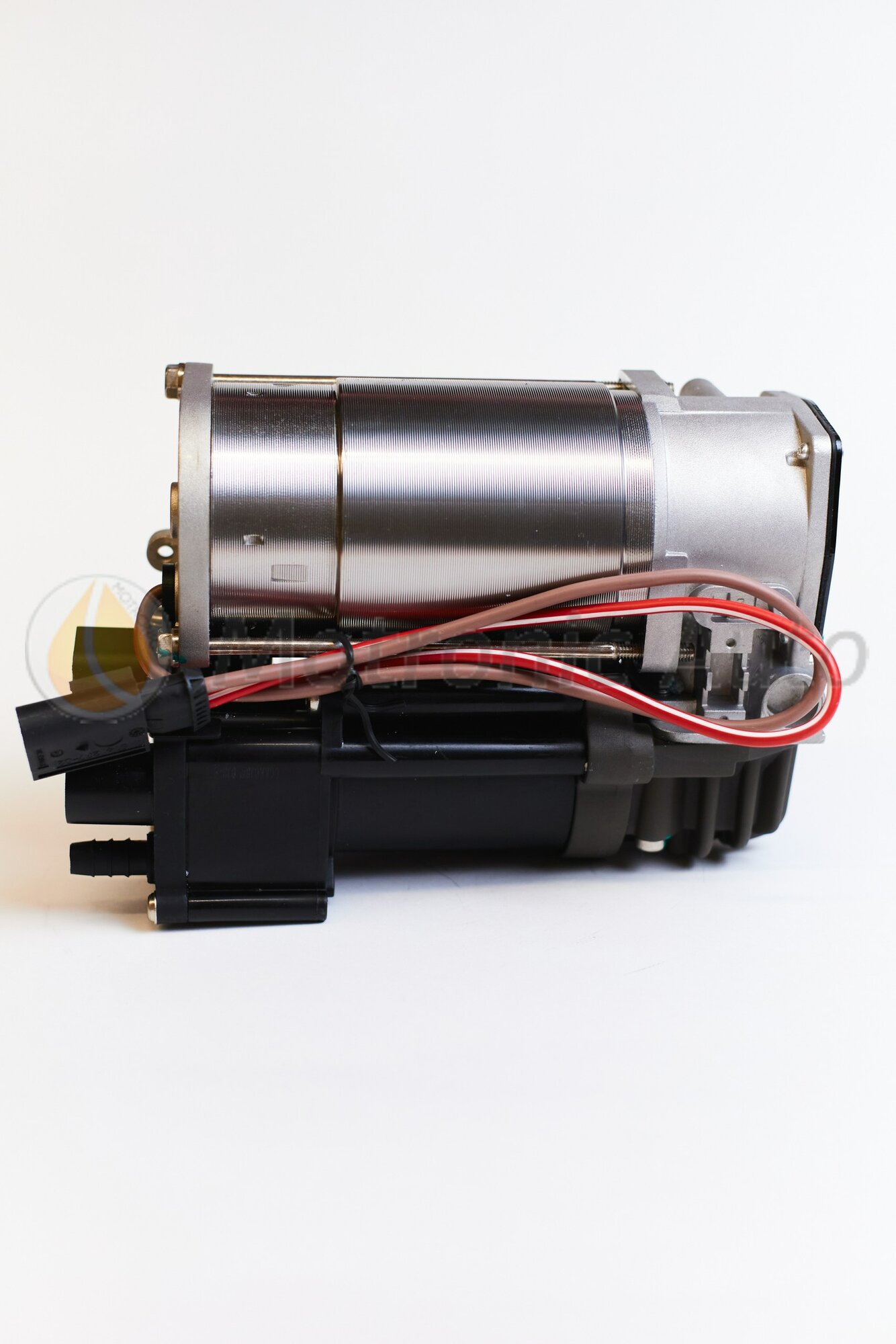 Пневмокомпрессор для BMW 7-er (F01/F02/F04)/BMW 5-er Touring (F11)/BMW 5-er GT (F07)