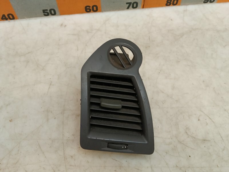 Б/У Рено Меган 2 Дефлектор воздушный Renault Megane 2006 2 Лев. 320807 RENAULT арт. 7701062443