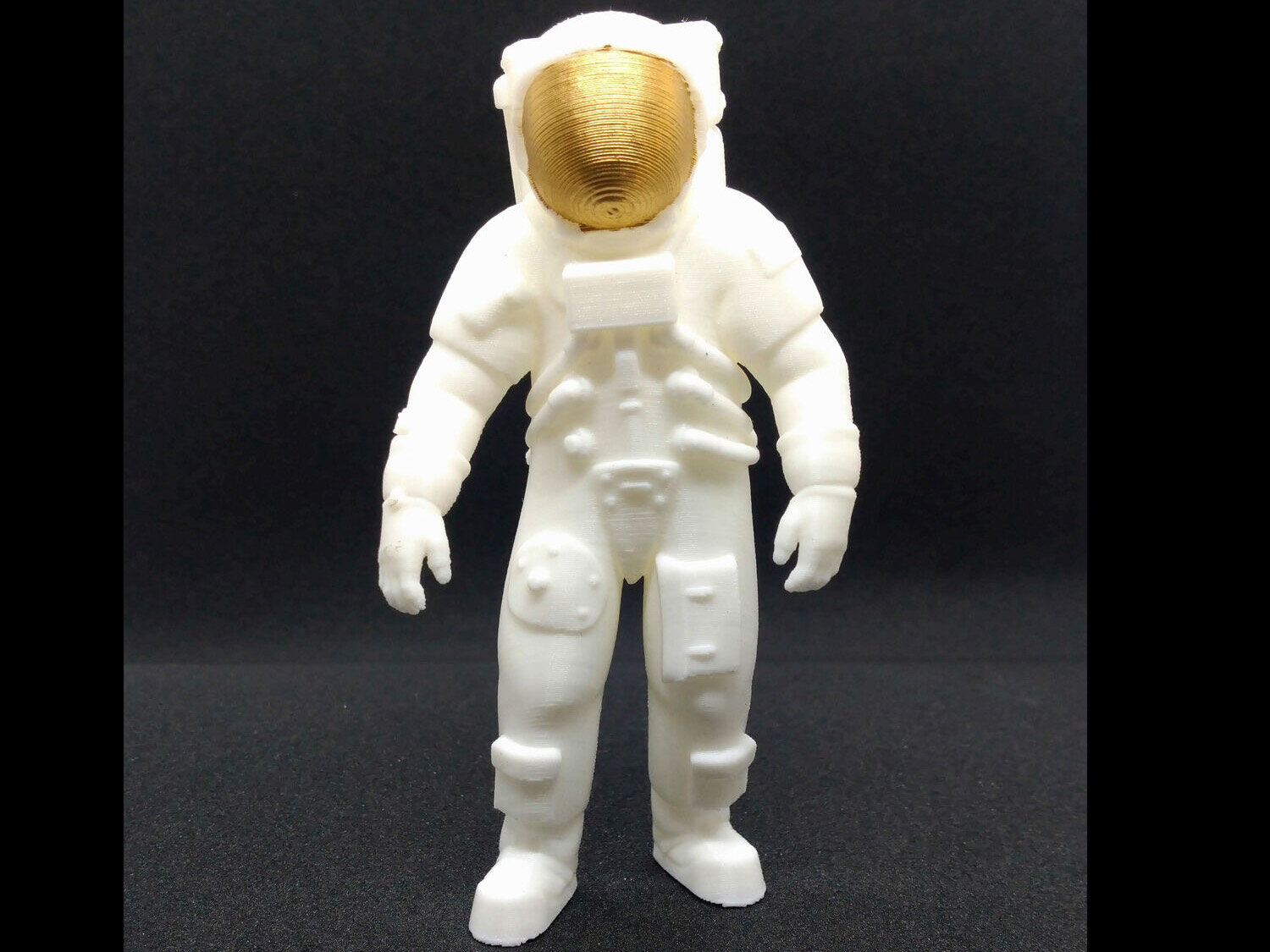 Космонавт «Золото 18 см»