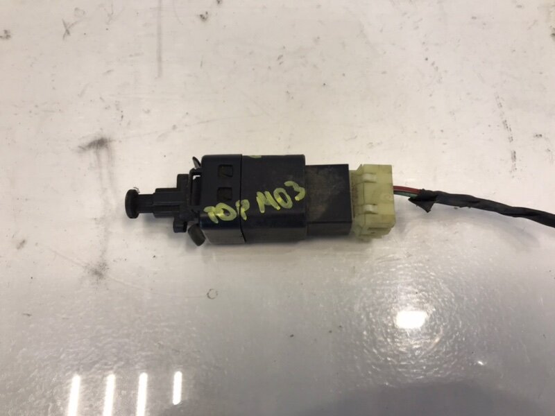 Б/У концевик педали тормоза Chevrolet Aveo 2007 T250 B12S1 37796 GENERAL MOTORS арт. 96440925