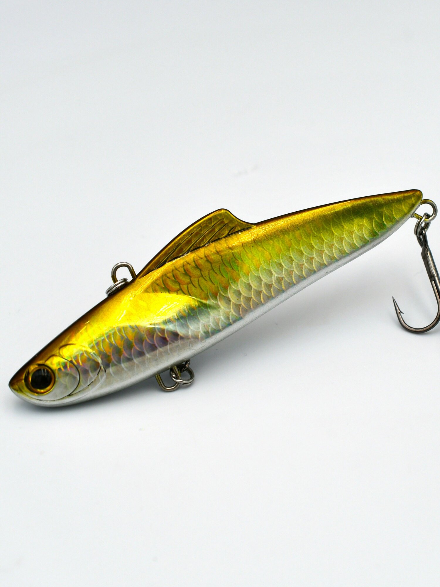 Виб раттлин Shimano Salvage solid 100 на судака; щуку