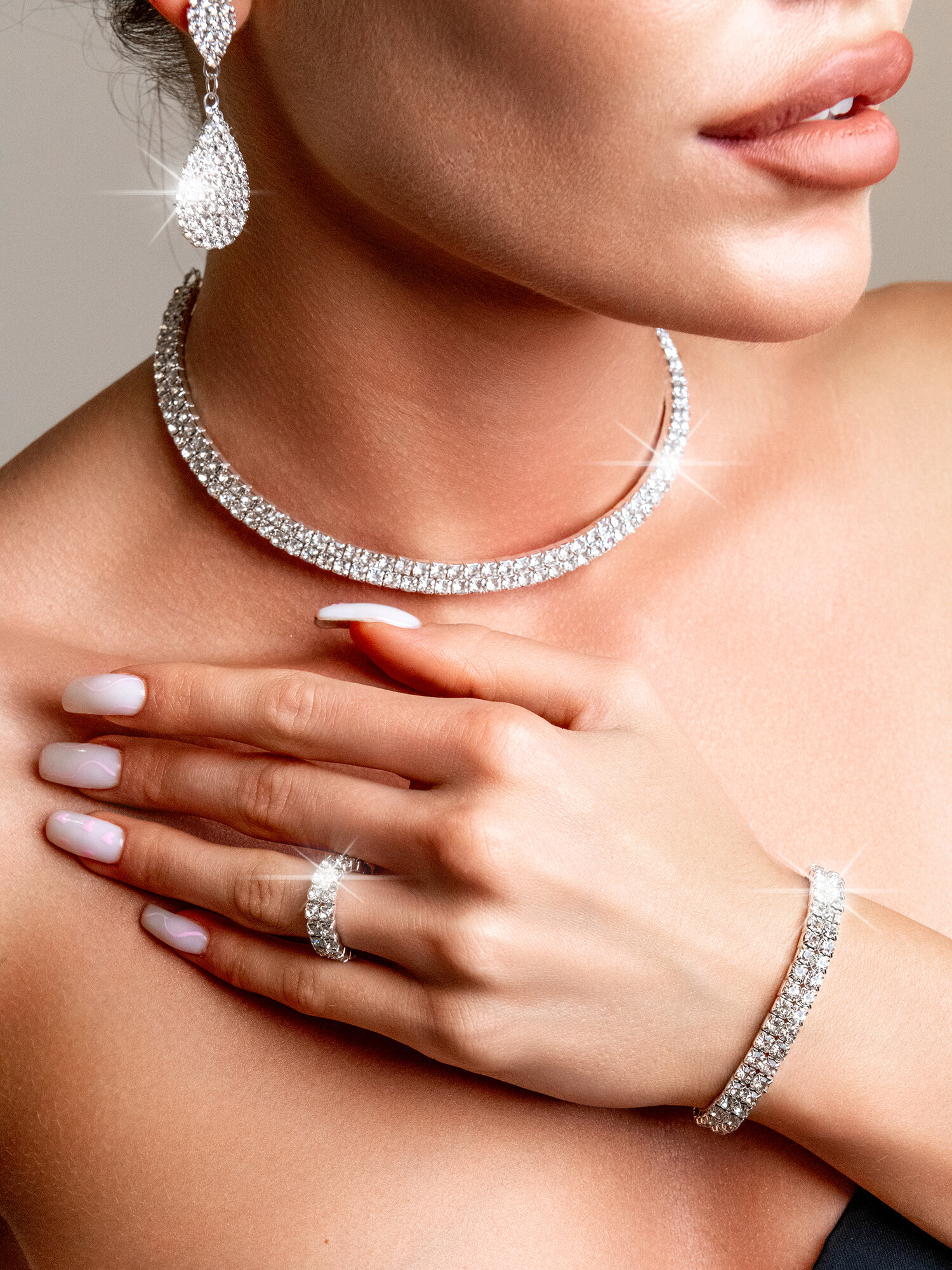 Комплект бижутерии: колье, кристалл