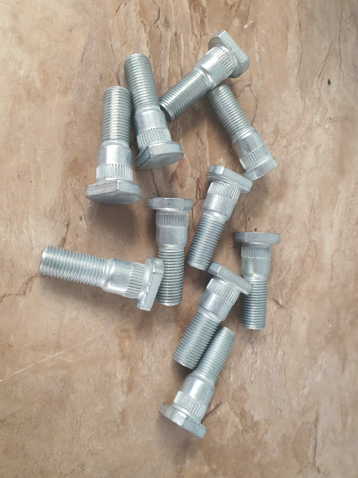 Шпильки Задней Полуоси Ваз Нива 2121 213 214 2131 Шевроле Урбан и тд. 10 Штук .