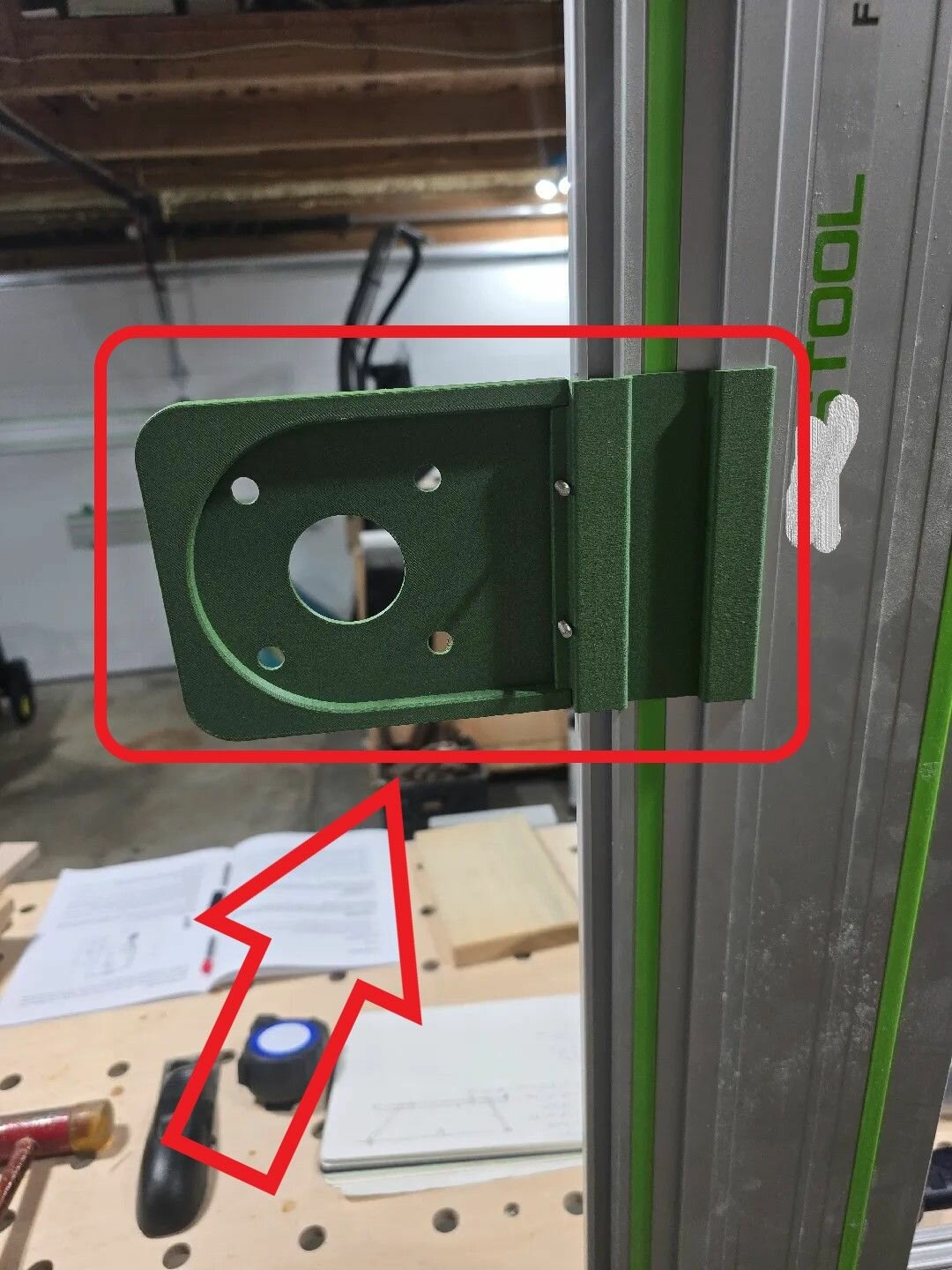 Пластина с адаптером фрезера Dewalt DCW600 к шине Festool