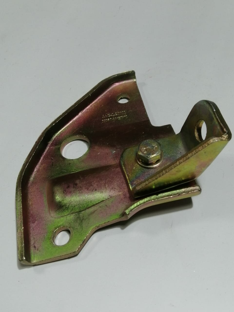 Кронштейн двигателя JAC S5 (2013-2019) [2.0 16V 5MT внедорожник] 1016040GB01