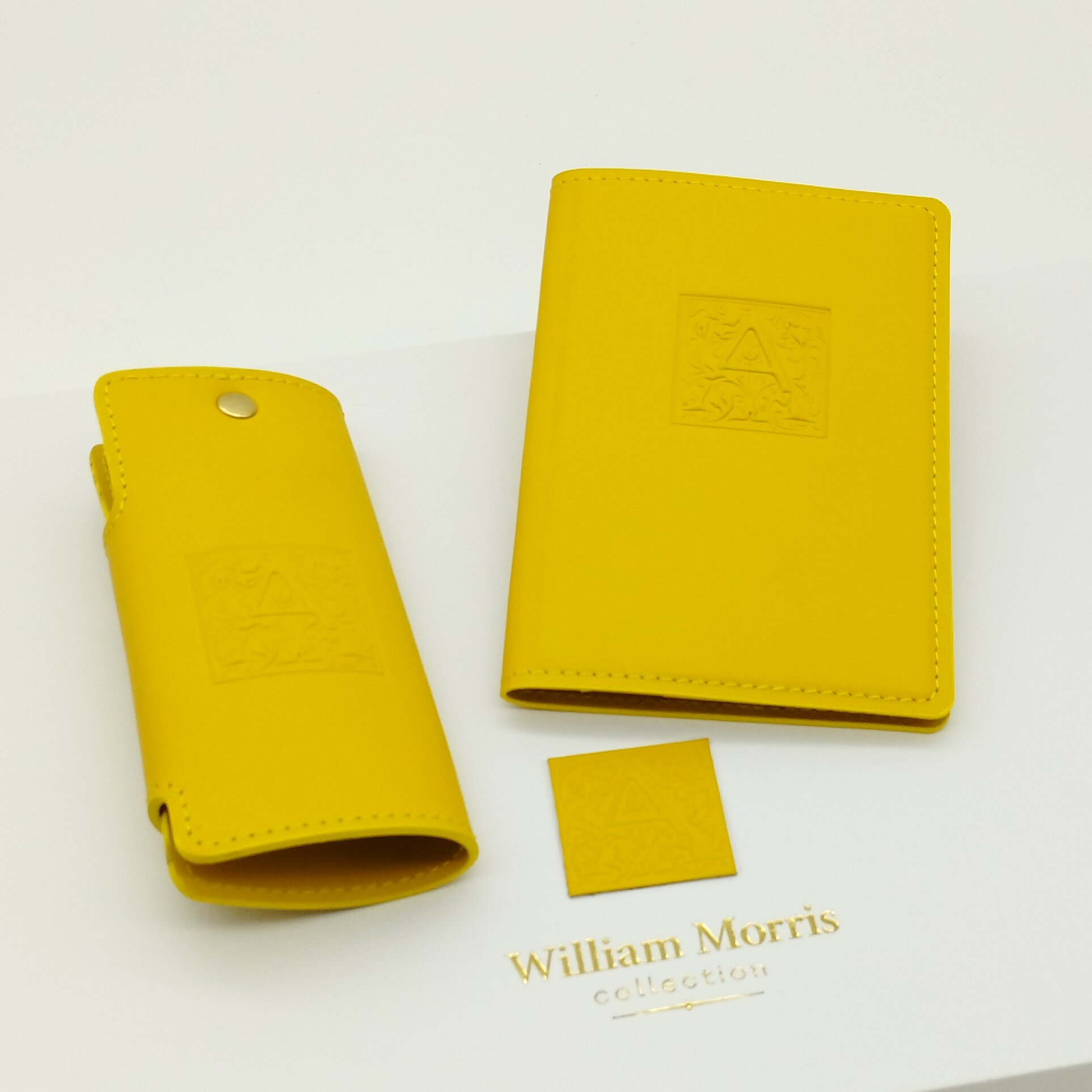 Подарочный набор для Женщин William Morris Обложка для паспорта, Ключница. монограмма "А"