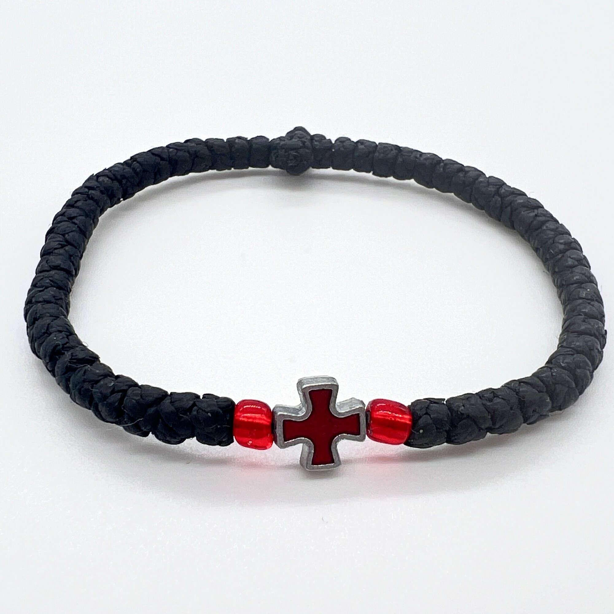 Плетеный браслет