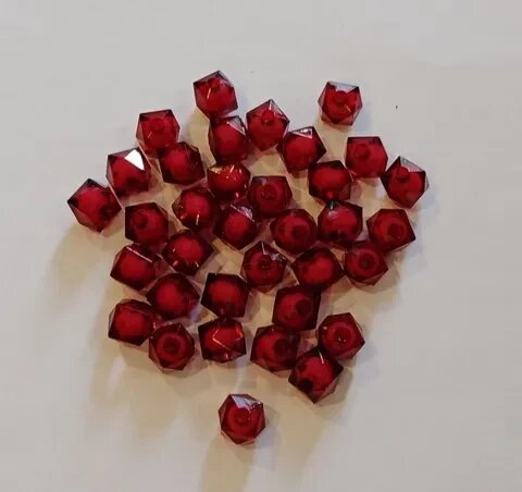 Бусины бордовые многогранные 10мм
