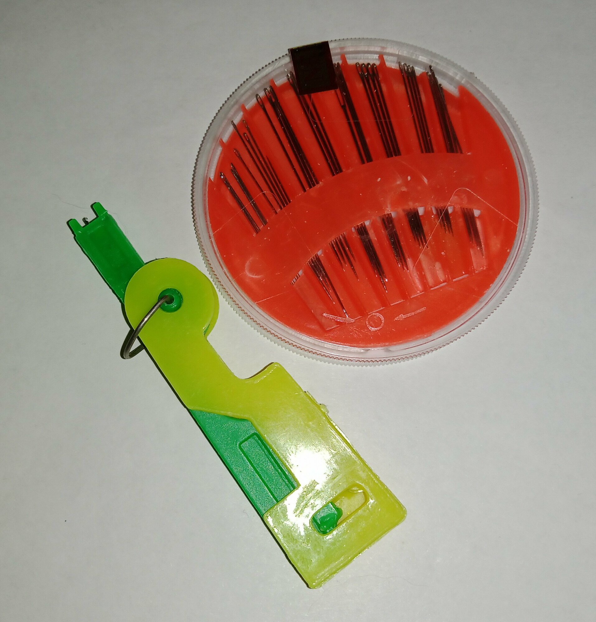 Набор игл для ручного шитья, 32 шт. Подарок: нитковдеватель