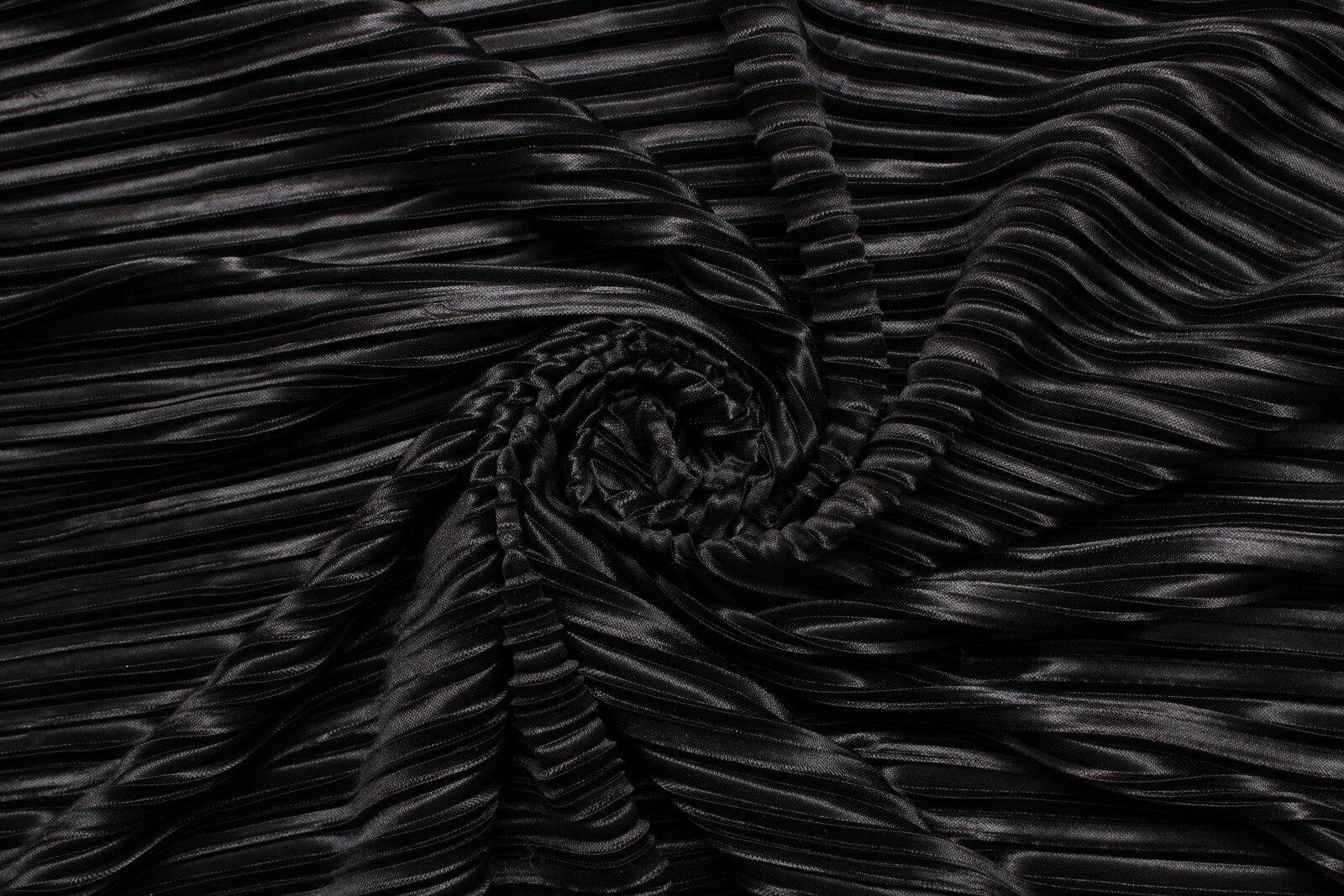 Ткань Атлас-плиссе трикотажный чёрный, ш142см, 0,5 м